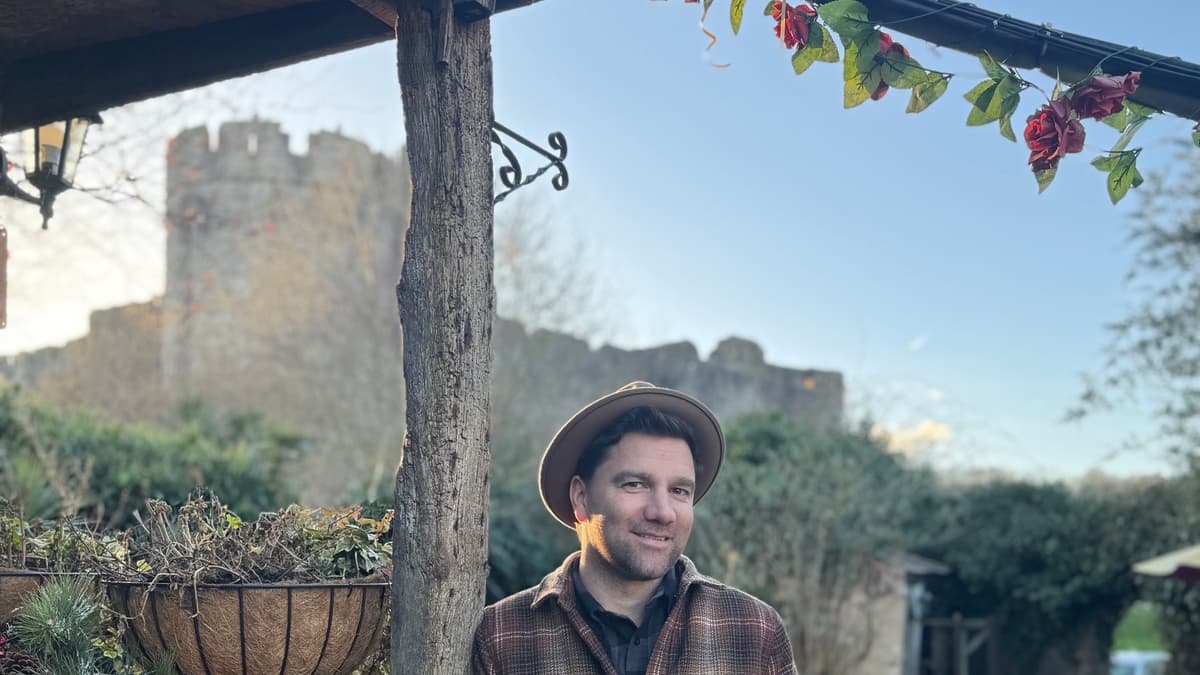 Chepstow ‘great first show for UK tour’ says US artist | chepstowbeacon ...